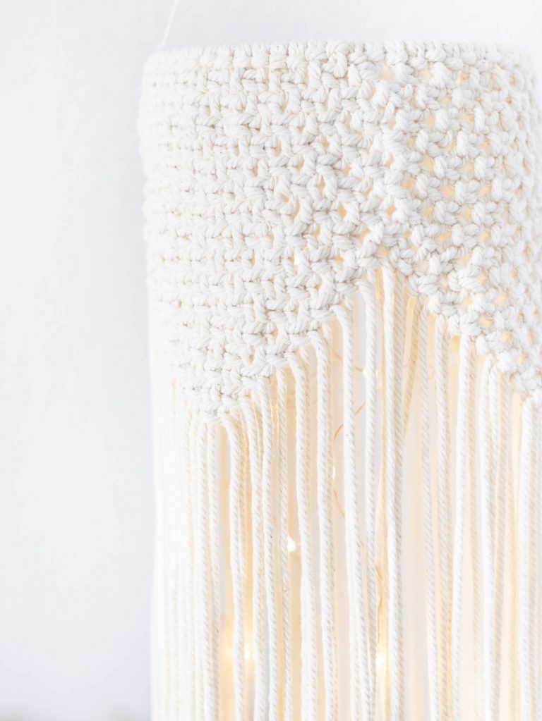 DIY Anleitung: Makramee Lampe mit LED Lichterkette knoten