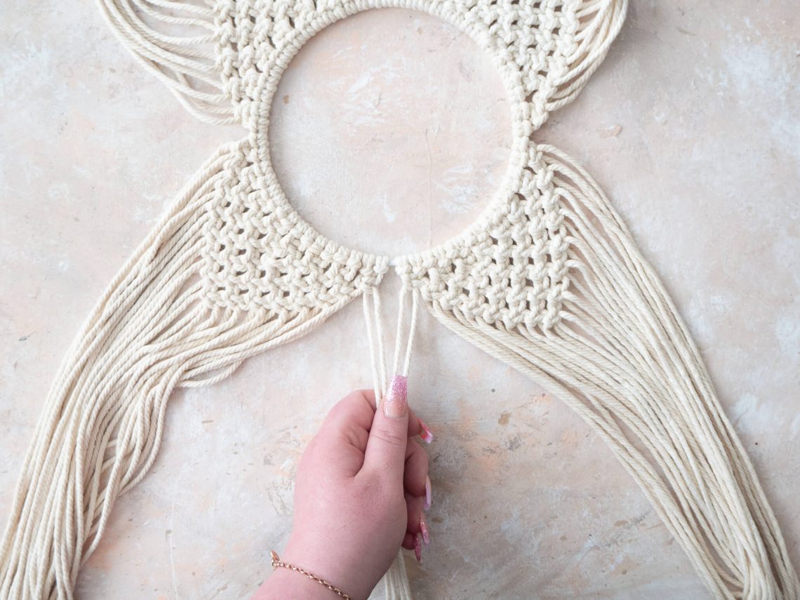 DIY Anleitung: Makramee Lampe mit LED Lichterkette knoten