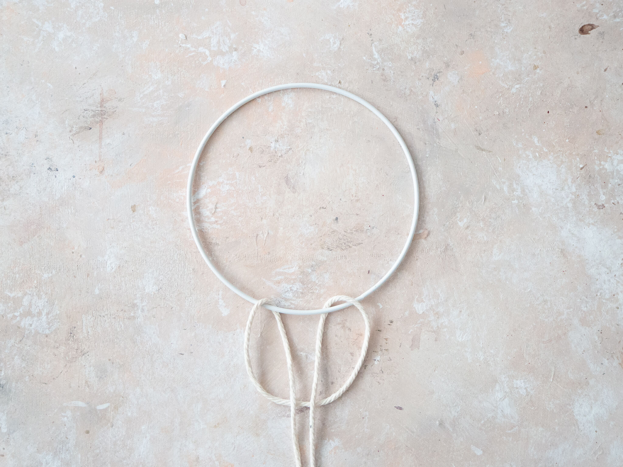 DIY Anleitung: Makramee Lampe mit LED Lichterkette knoten