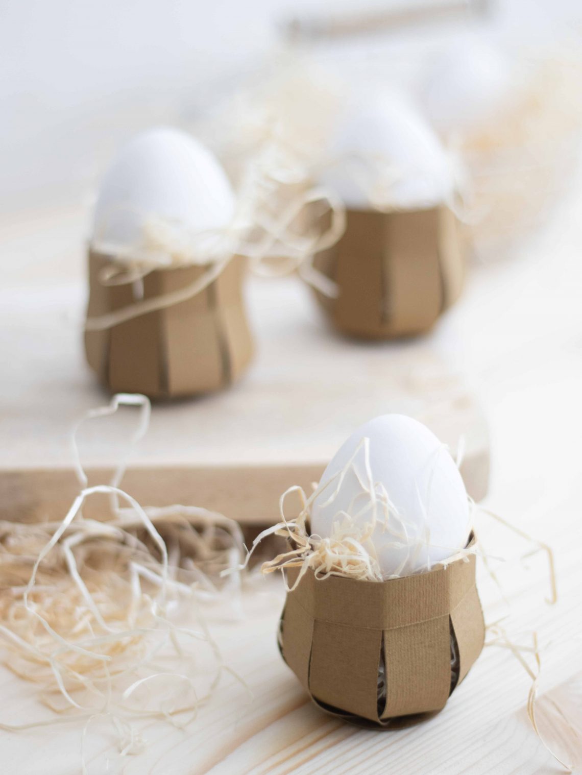 Bastelidee: Mini Osternester aus Papier